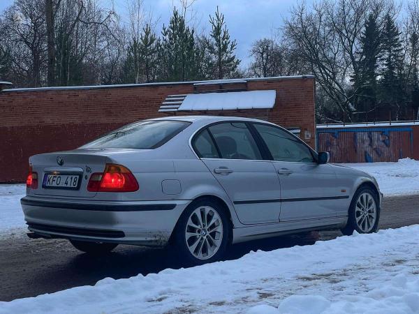 Grey BMW 320 1999 in Vilnius, with an engine capacity of 1.99 L and mileage of 332 thousand km for 1850 €, photo 8 on AUTOMOTO.COM.LV