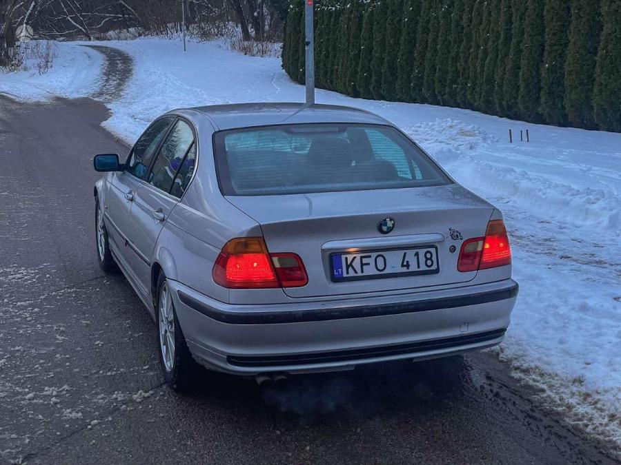 Grey BMW 320 1999 in Vilnius, with an engine capacity of 1.99 L and mileage of 332 thousand km for 1850 €, photo 9 on AUTOMOTO.COM.LV