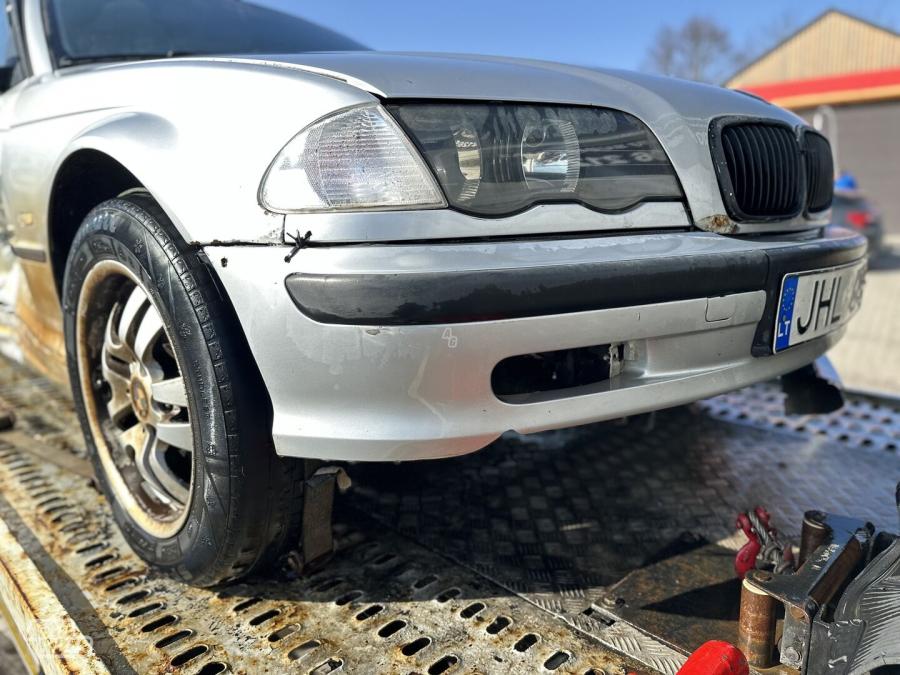 Grey BMW 320 1999 in Ukmerge, with an engine capacity of 2.00 L and mileage of 400 thousand km for 450 €, photo 8 on AUTOMOTO.COM.LV