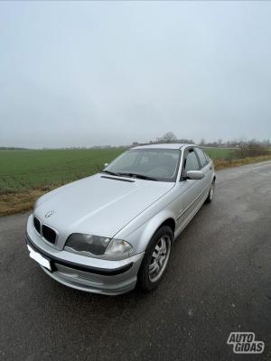 Grey BMW 320 2000 in Radviliskis, with an engine capacity of 2.00 L and mileage of 338 thousand km for 950 €, photo  on AUTOMOTO.COM.LV