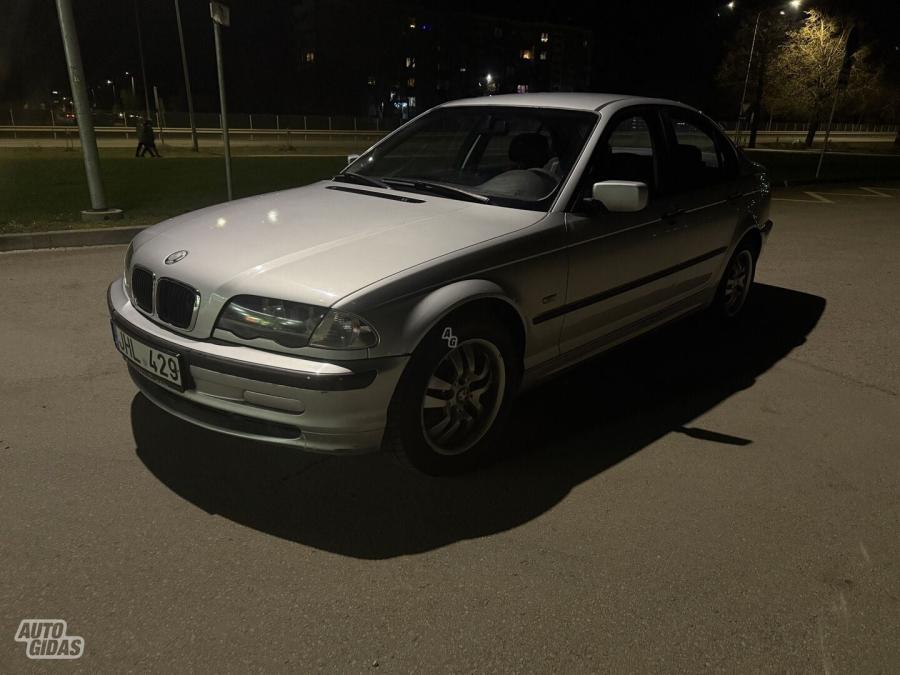 Grey BMW 320 2000 in Radviliskis, with an engine capacity of 2.00 L and mileage of 371 thousand km for 1000 €, photo 1 on AUTOMOTO.COM.LV
