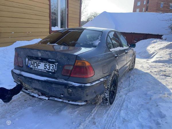 Pelēks BMW 320 2000 Kauņa, ar dzinēja tilpumu 2.00 L un nobraukumu 474 tūkst. km par 800 €, foto 3 vietnē AUTOMOTO.COM.LV
