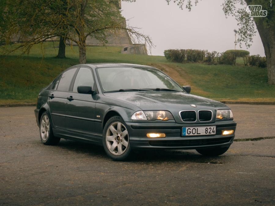 Grey BMW 320 2000 in Kaunas, with an engine capacity of 2.00 L and mileage of 365 thousand km for 1300 €, photo 1 on AUTOMOTO.COM.LV