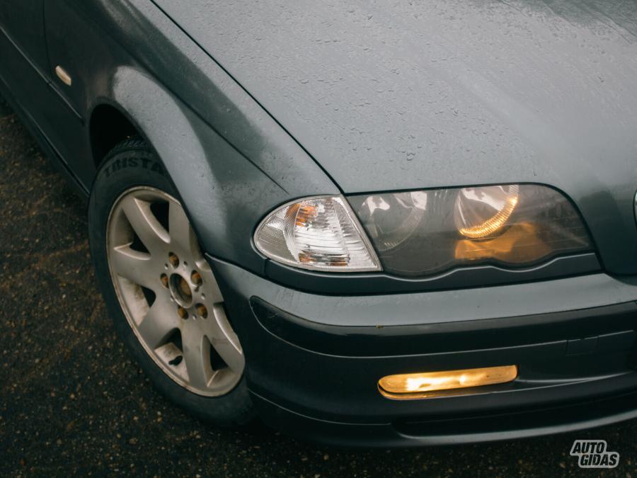 Grey BMW 320 2000 in Kaunas, with an engine capacity of 2.00 L and mileage of 365 thousand km for 1300 €, photo 13 on AUTOMOTO.COM.LV
