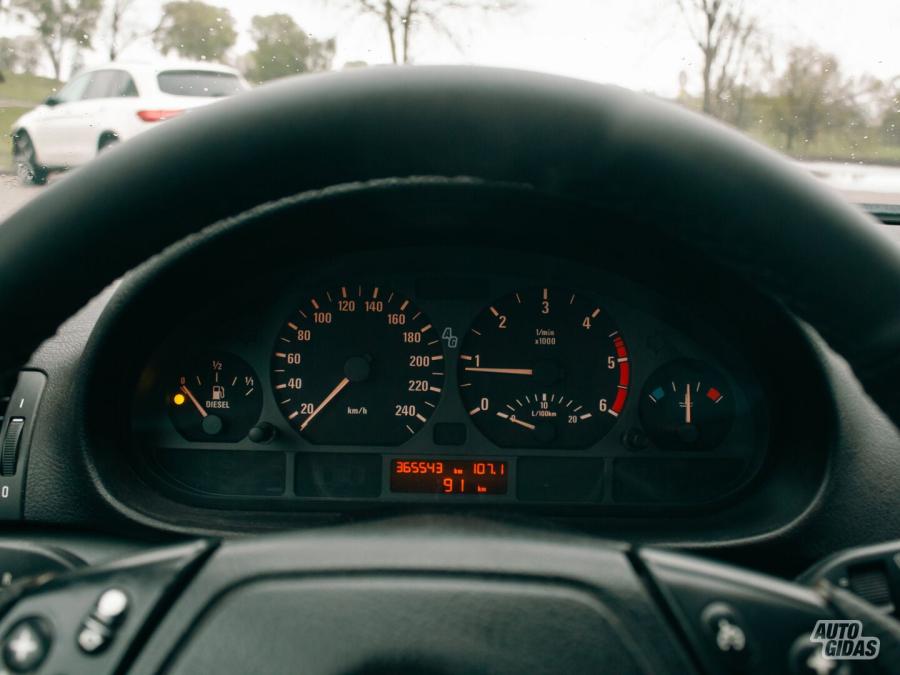Grey BMW 320 2000 in Kaunas, with an engine capacity of 2.00 L and mileage of 365 thousand km for 1300 €, photo 20 on AUTOMOTO.COM.LV