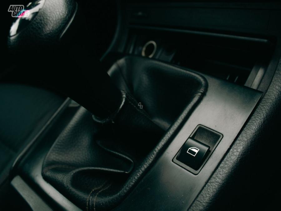 Grey BMW 320 2000 in Kaunas, with an engine capacity of 2.00 L and mileage of 365 thousand km for 1300 €, photo 25 on AUTOMOTO.COM.LV