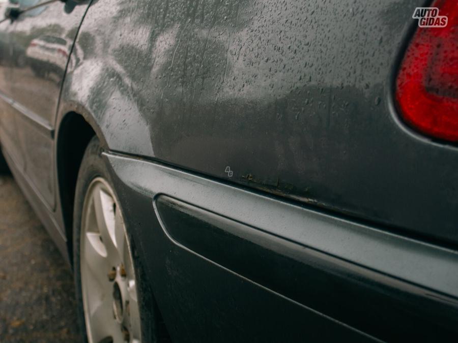 Grey BMW 320 2000 in Kaunas, with an engine capacity of 2.00 L and mileage of 365 thousand km for 1300 €, photo 32 on AUTOMOTO.COM.LV