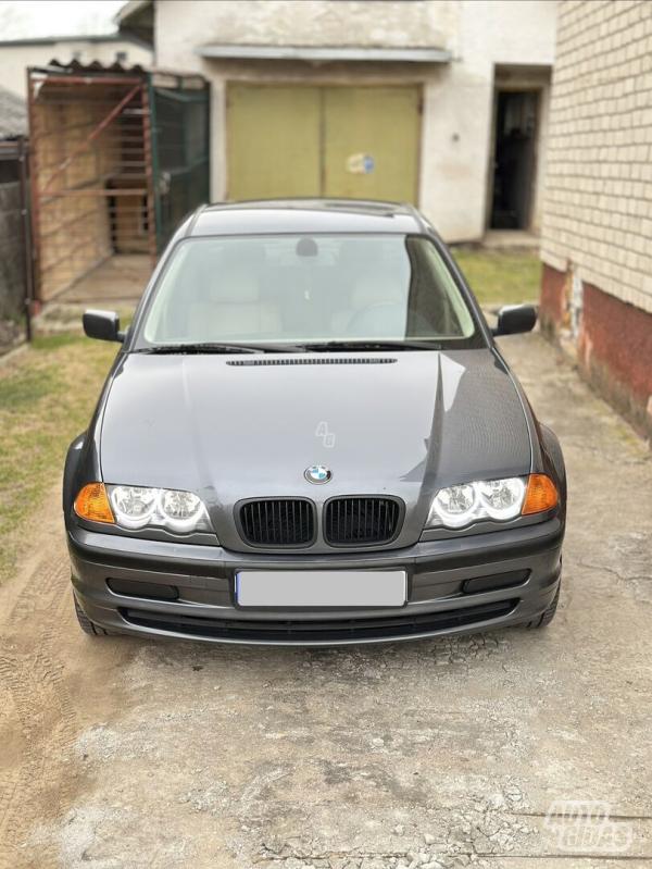 Pelēks BMW 320 2000 Klaipėda, ar dzinēja tilpumu 2.00 L un nobraukumu 314 tūkst. km par 1500 €, foto 1 vietnē AUTOMOTO.COM.LV