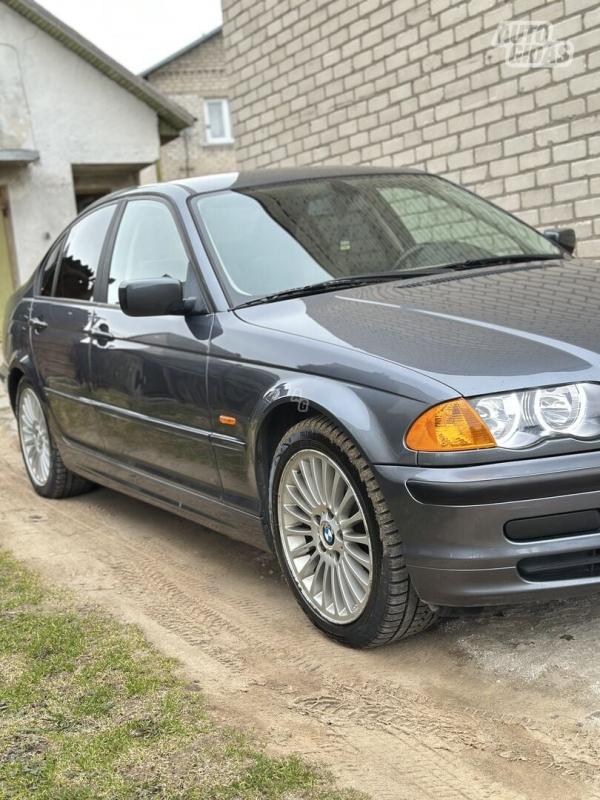 Pelēks BMW 320 2000 Klaipėda, ar dzinēja tilpumu 2.00 L un nobraukumu 314 tūkst. km par 1500 €, foto 3 vietnē AUTOMOTO.COM.LV