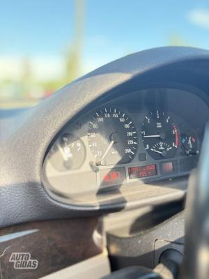 Grey BMW 320 2000 in Klaipeda, with an engine capacity of 2.00 L and mileage of 314 thousand km for 1500 €, photo 8 on AUTOMOTO.COM.LV