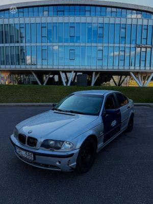 Серый БМВ 320 2000 в Вильнюс, объемом двигателя 1.95 л и пробегом 380 тыс. км за 888 €, фото  на AUTOMOTO.COM.LV