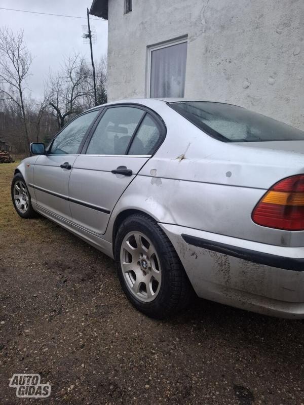 Pelēks BMW 320 2001 Molėtai, ar dzinēja tilpumu 2.00 L un nobraukumu 394 tūkst. km par 600 €, foto 2 vietnē AUTOMOTO.COM.LV