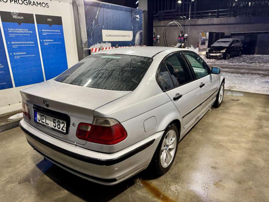 Grey BMW 320 2001 in Vilnius, with an engine capacity of 2.00 L and mileage of 372 thousand km for 1500 €, photo 3 on AUTOMOTO.COM.LV