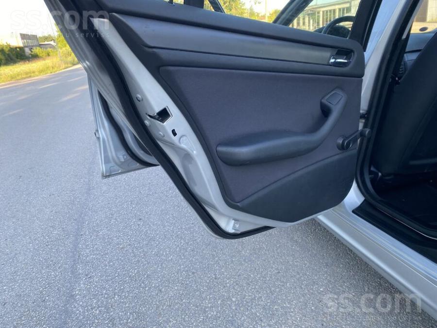 Grey BMW 320 2001 in Ludza, with an engine capacity of 2.00 L and mileage of 0 thousand km for 2900 €, photo 14 on AUTOMOTO.COM.LV