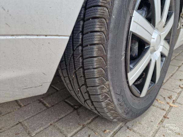 Grey BMW 320 2001 in Ukmerge, with an engine capacity of 2.00 L and mileage of 380 thousand km for 750 €, photo 6 on AUTOMOTO.COM.LV