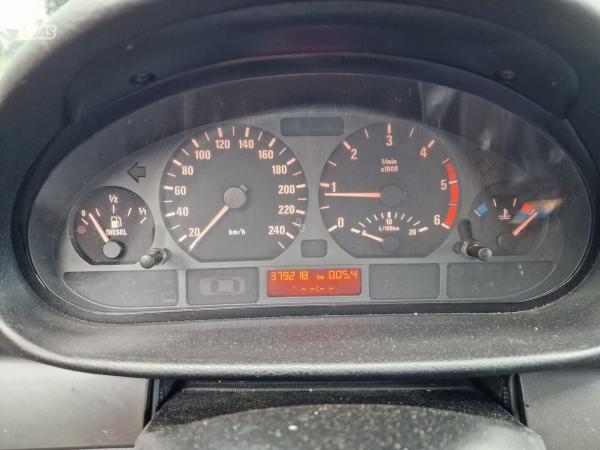 Grey BMW 320 2001 in Ukmerge, with an engine capacity of 2.00 L and mileage of 380 thousand km for 750 €, photo 9 on AUTOMOTO.COM.LV