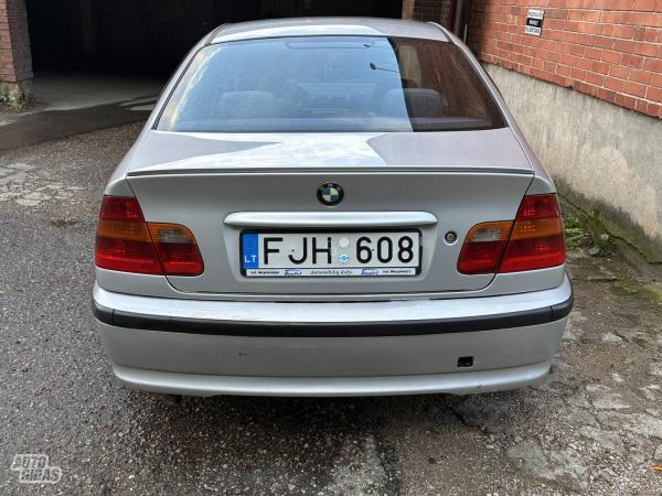 Grey BMW 320 2002 in Vilnius, with an engine capacity of 2.00 L and mileage of 263 thousand km for 1700 €, photo 4 on AUTOMOTO.COM.LV