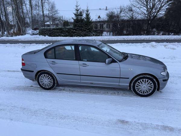 Grey BMW 320 2003 in Raseiniai, with an engine capacity of 2.00 L and mileage of 235 thousand km for 1500 €, photo 3 on AUTOMOTO.COM.LV