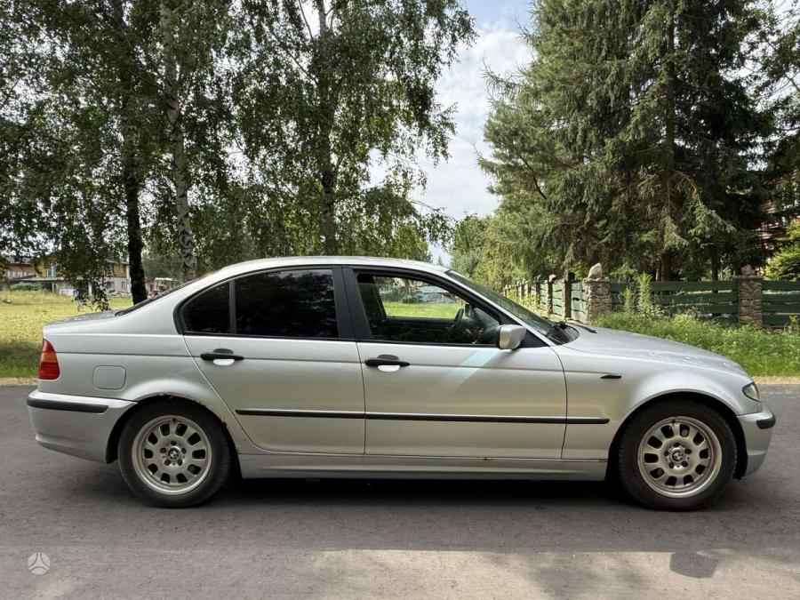 Grey BMW 320 2003 in Vilnius, with an engine capacity of 2.00 L and mileage of 382 thousand km for 1000 €, photo 5 on AUTOMOTO.COM.LV