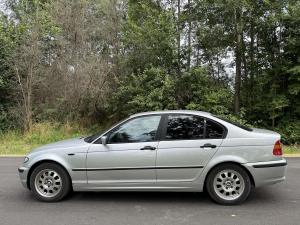 Grey BMW 320 2003 in Vilnius, with an engine capacity of 2.00 L and mileage of 382 thousand km for 1000 €, photo 9 on AUTOMOTO.COM.LV