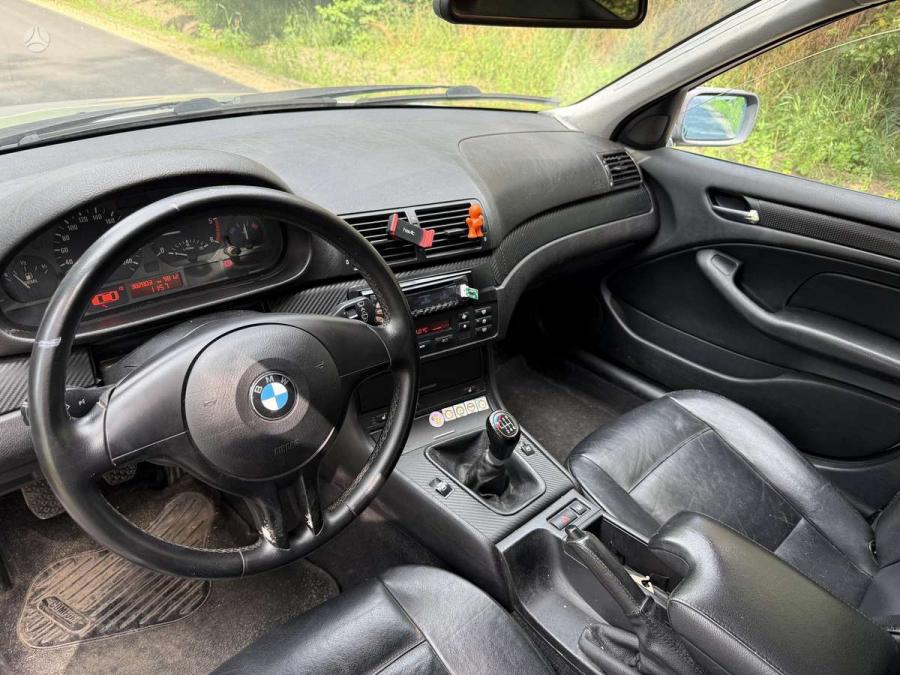 Grey BMW 320 2003 in Vilnius, with an engine capacity of 2.00 L and mileage of 382 thousand km for 1000 €, photo 11 on AUTOMOTO.COM.LV