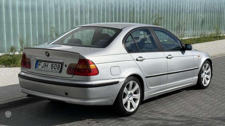 Pelēks BMW 320 2003 Viļņa, ar dzinēja tilpumu 2.00 L un nobraukumu 260 tūkst. km par 2150 €, foto 3 vietnē AUTOMOTO.COM.LV