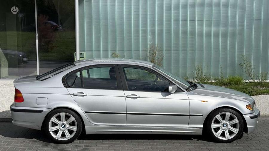 Pelēks BMW 320 2003 Viļņa, ar dzinēja tilpumu 2.00 L un nobraukumu 260 tūkst. km par 2150 €, foto 4 vietnē AUTOMOTO.COM.LV