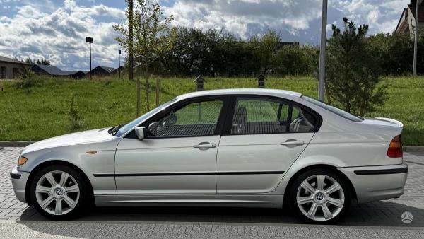 BMW 320 2003 in Vilnius on AUTOMOTO.COM.LV Grey BMW 320 2003 in Vilnius, with an engine capacity of 2.00 L and mileage of 260 thousand km for 2150 β¬, photo 7 on AUTOMOTO.COM.LV