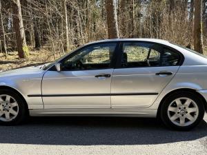 Grey BMW 320 2004 in Klaipeda, with an engine capacity of 2.00 L and mileage of 303 thousand km for 1550 €, photo 4 on AUTOMOTO.COM.LV