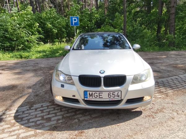 Grey BMW 320 2004 in Ukmerge, with an engine capacity of 2.00 L and mileage of 246 thousand km for 2500 €, photo 2 on AUTOMOTO.COM.LV