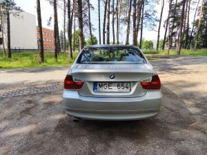 Grey BMW 320 2004 in Ukmerge, with an engine capacity of 2.00 L and mileage of 246 thousand km for 2500 €, photo 7 on AUTOMOTO.COM.LV
