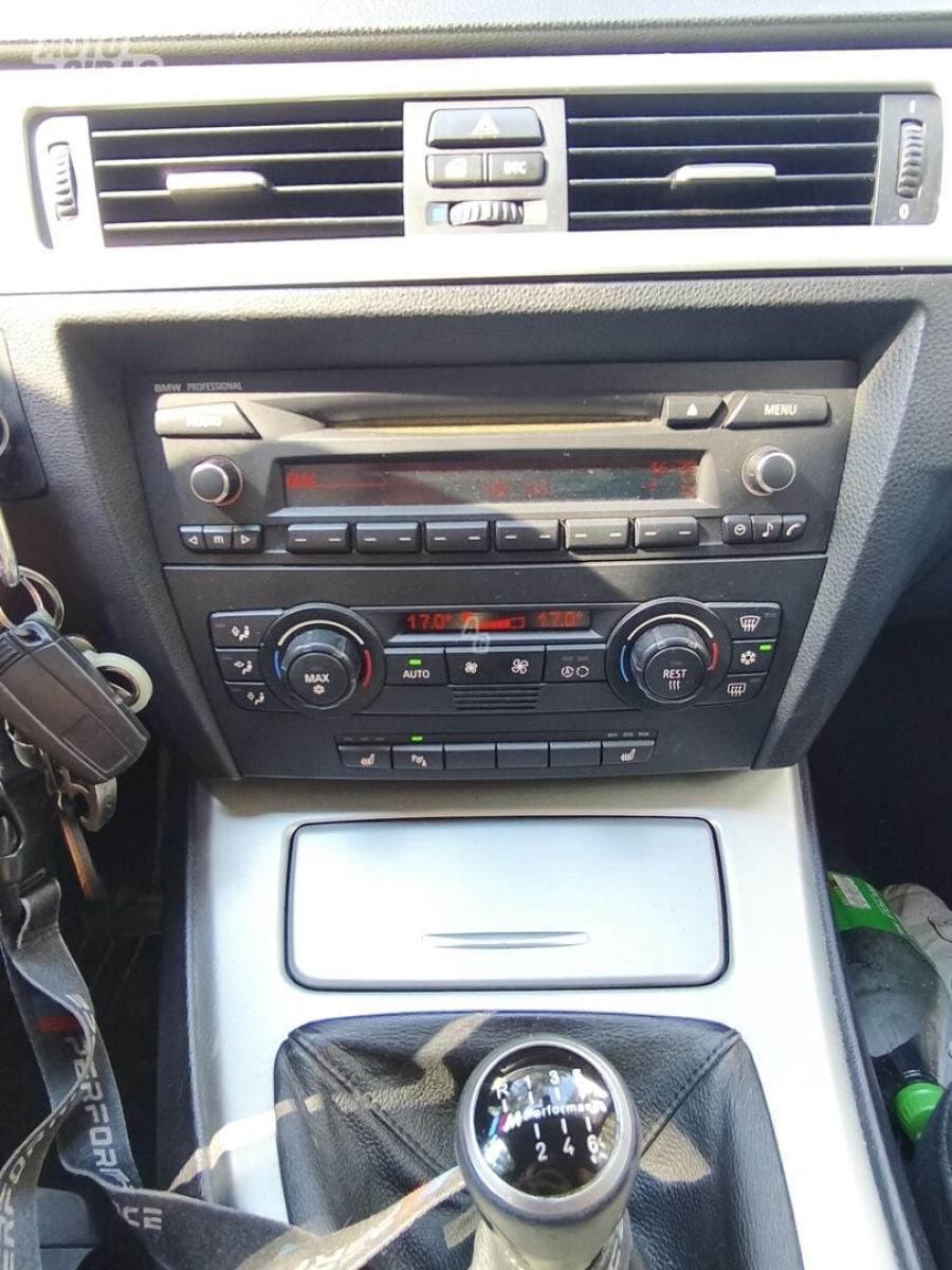 Grey BMW 320 2004 in Ukmerge, with an engine capacity of 2.00 L and mileage of 246 thousand km for 2500 €, photo 12 on AUTOMOTO.COM.LV