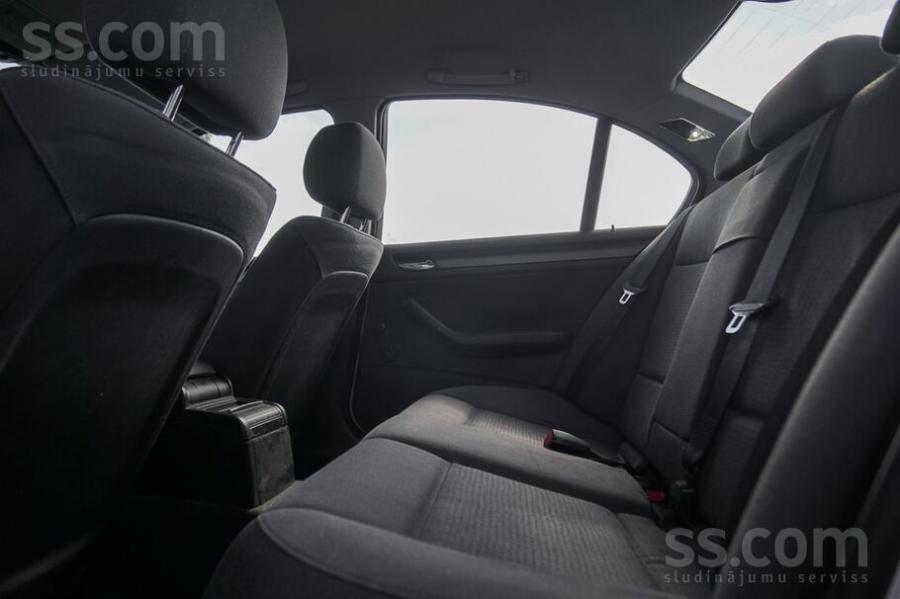 Pelēks BMW 320 2004 Rīga, ar dzinēja tilpumu 2.00 L un nobraukumu 291 tūkst. km par 2790 €, foto 16 vietnē AUTOMOTO.COM.LV