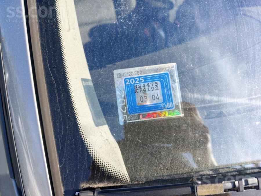 Pelēks BMW 320 2004 Jelgava, ar dzinēja tilpumu 2.00 L un nobraukumu 425 tūkst. km par 1100 €, foto 6 vietnē AUTOMOTO.COM.LV