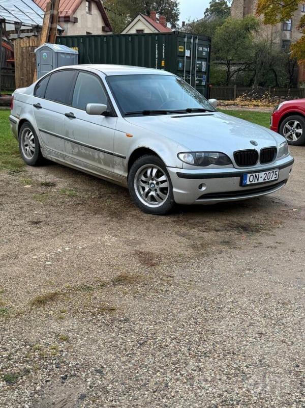 Pelēks BMW 320 2004 Cēsis, ar dzinēja tilpumu 2.00 L un nobraukumu 288 tūkst. km par 2300 €, foto 4 vietnē AUTOMOTO.COM.LV