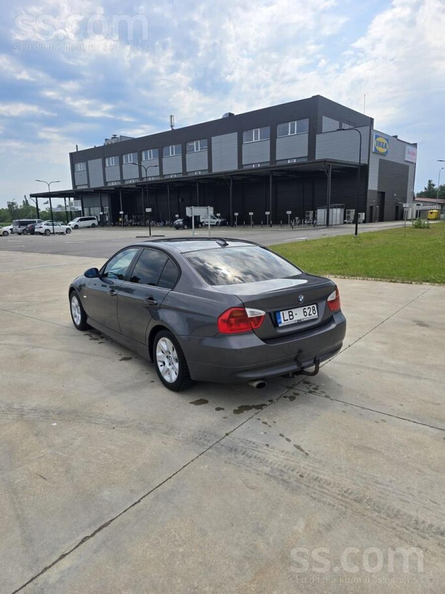Pelēks BMW 320 2005 Liepāja, ar dzinēja tilpumu 2.00 L un nobraukumu 370 tūkst. km par 3700 €, foto 7 vietnē AUTOMOTO.COM.LV