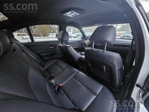 Pelēks BMW 320 2005 Rīga, ar dzinēja tilpumu 2.00 L un nobraukumu 367 tūkst. km par 4950 €, foto 12 vietnē AUTOMOTO.COM.LV