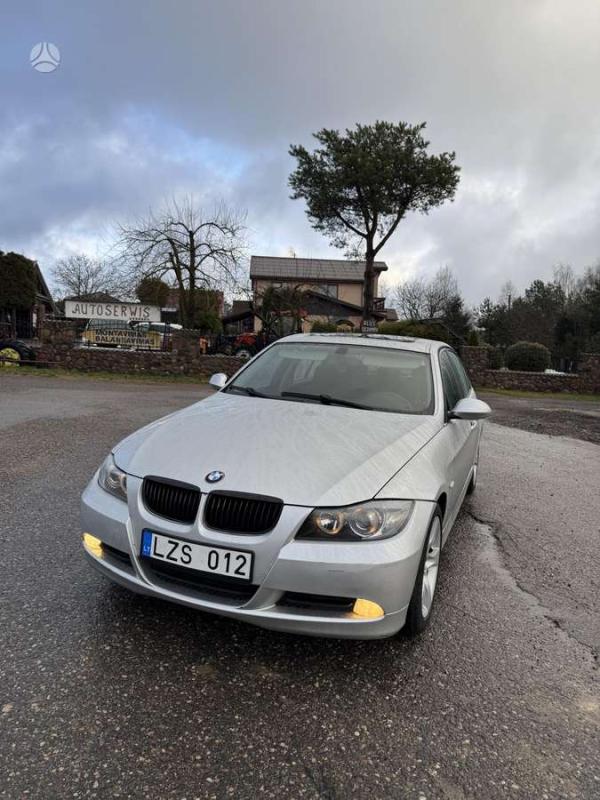 Grey BMW 320 2005 in Vilnius, with an engine capacity of 2.00 L and mileage of 379 thousand km for 3499 €, photo 2 on AUTOMOTO.COM.LV