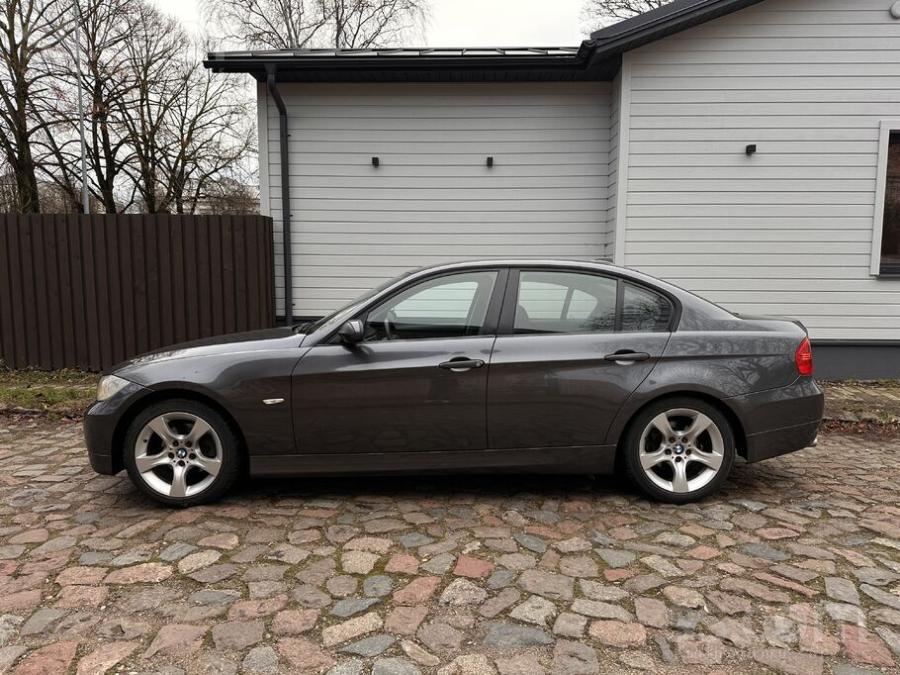Pelēks BMW 320 2005 Liepāja, ar dzinēja tilpumu 2.00 L un nobraukumu 404 tūkst. km par 4400 €, foto 5 vietnē AUTOMOTO.COM.LV
