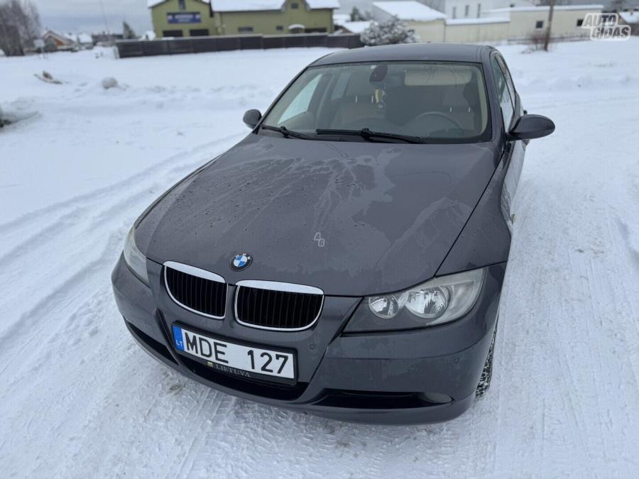 Grey BMW 320 2005 in Palanga, with an engine capacity of 2.00 L and mileage of 380 thousand km for 2650 €, photo 1 on AUTOMOTO.COM.LV