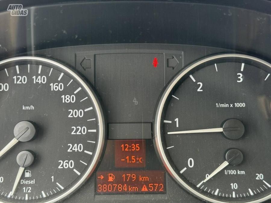 Grey BMW 320 2005 in Palanga, with an engine capacity of 2.00 L and mileage of 380 thousand km for 2650 €, photo 11 on AUTOMOTO.COM.LV