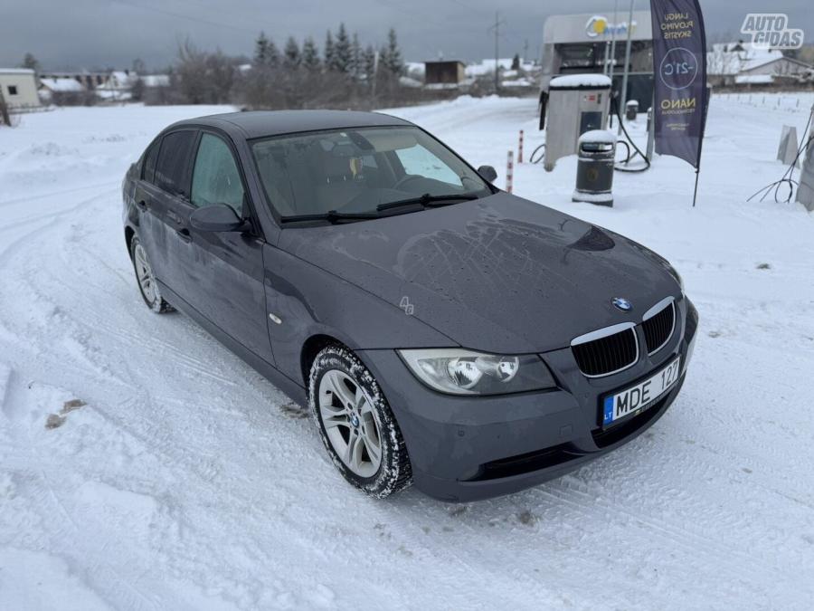 Grey BMW 320 2005 in Palanga, with an engine capacity of 2.00 L and mileage of 380 thousand km for 2650 €, photo 16 on AUTOMOTO.COM.LV