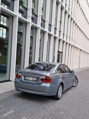 Grey BMW 320 2005 in Vilnius, with an engine capacity of 2.00 L and mileage of 300 thousand km for 3000 €, photo 4 on AUTOMOTO.COM.LV