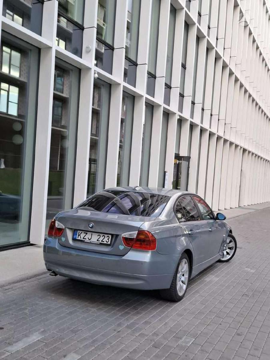 Grey BMW 320 2005 in Vilnius, with an engine capacity of 2.00 L and mileage of 300 thousand km for 3000 €, photo 4 on AUTOMOTO.COM.LV