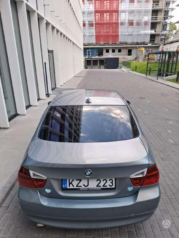 Grey BMW 320 2005 in Vilnius, with an engine capacity of 2.00 L and mileage of 300 thousand km for 3000 €, photo 5 on AUTOMOTO.COM.LV