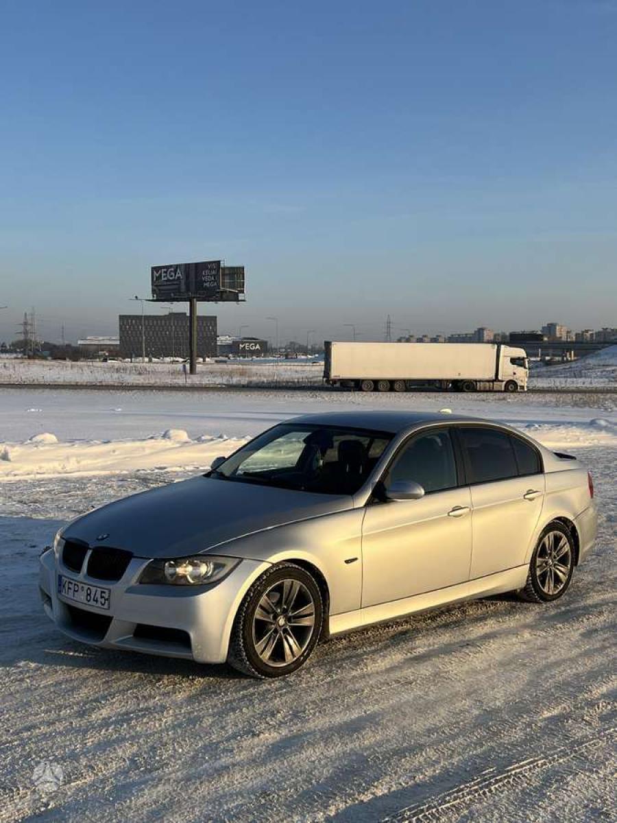 Pelēks BMW 320 2005 Kauņa, ar dzinēja tilpumu 2.00 L un nobraukumu 305 tūkst. km par 4000 €, foto 1 vietnē AUTOMOTO.COM.LV