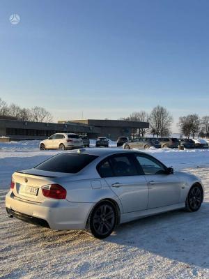 Pelēks BMW 320 2005 Kauņa, ar dzinēja tilpumu 2.00 L un nobraukumu 305 tūkst. km par 4000 €, foto 4 vietnē AUTOMOTO.COM.LV