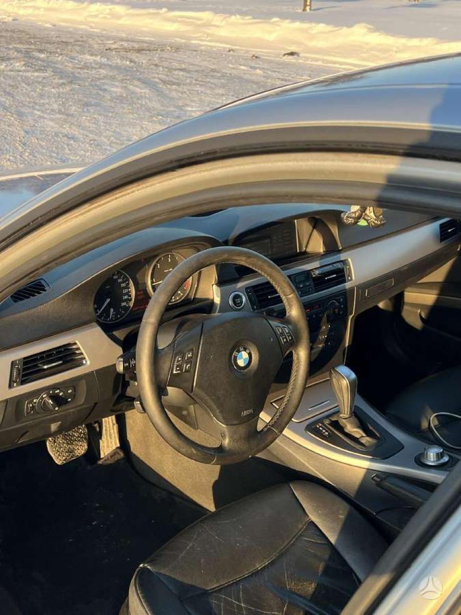 Pelēks BMW 320 2005 Kauņa, ar dzinēja tilpumu 2.00 L un nobraukumu 305 tūkst. km par 4000 €, foto 9 vietnē AUTOMOTO.COM.LV
