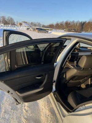 Pelēks BMW 320 2005 Kauņa, ar dzinēja tilpumu 2.00 L un nobraukumu 305 tūkst. km par 4000 €, foto 14 vietnē AUTOMOTO.COM.LV