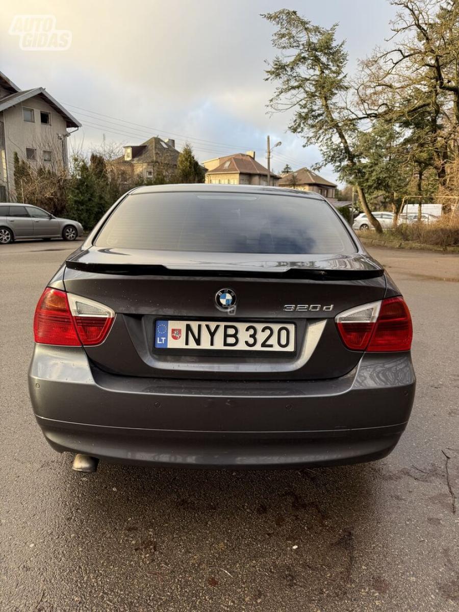 Grey BMW 320 2005 in Klaipeda, with an engine capacity of 2.00 L and mileage of 283 thousand km for 4300 €, photo 8 on AUTOMOTO.COM.LV